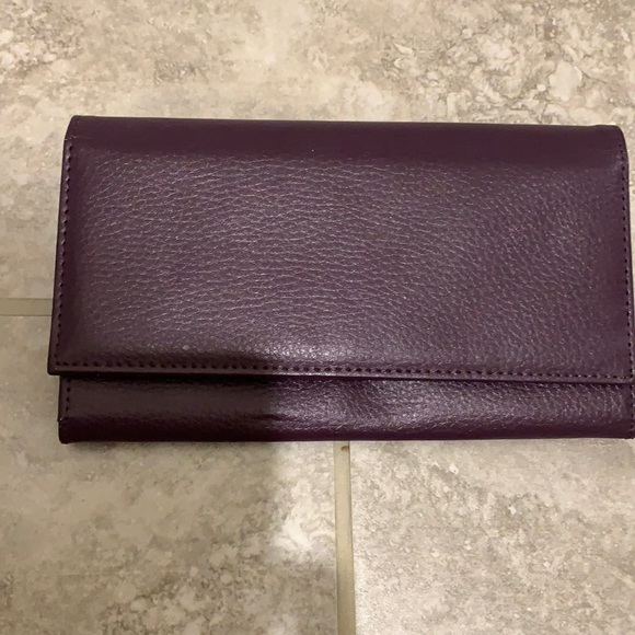 Halo | Bags | Halo Wallet | Poshmark